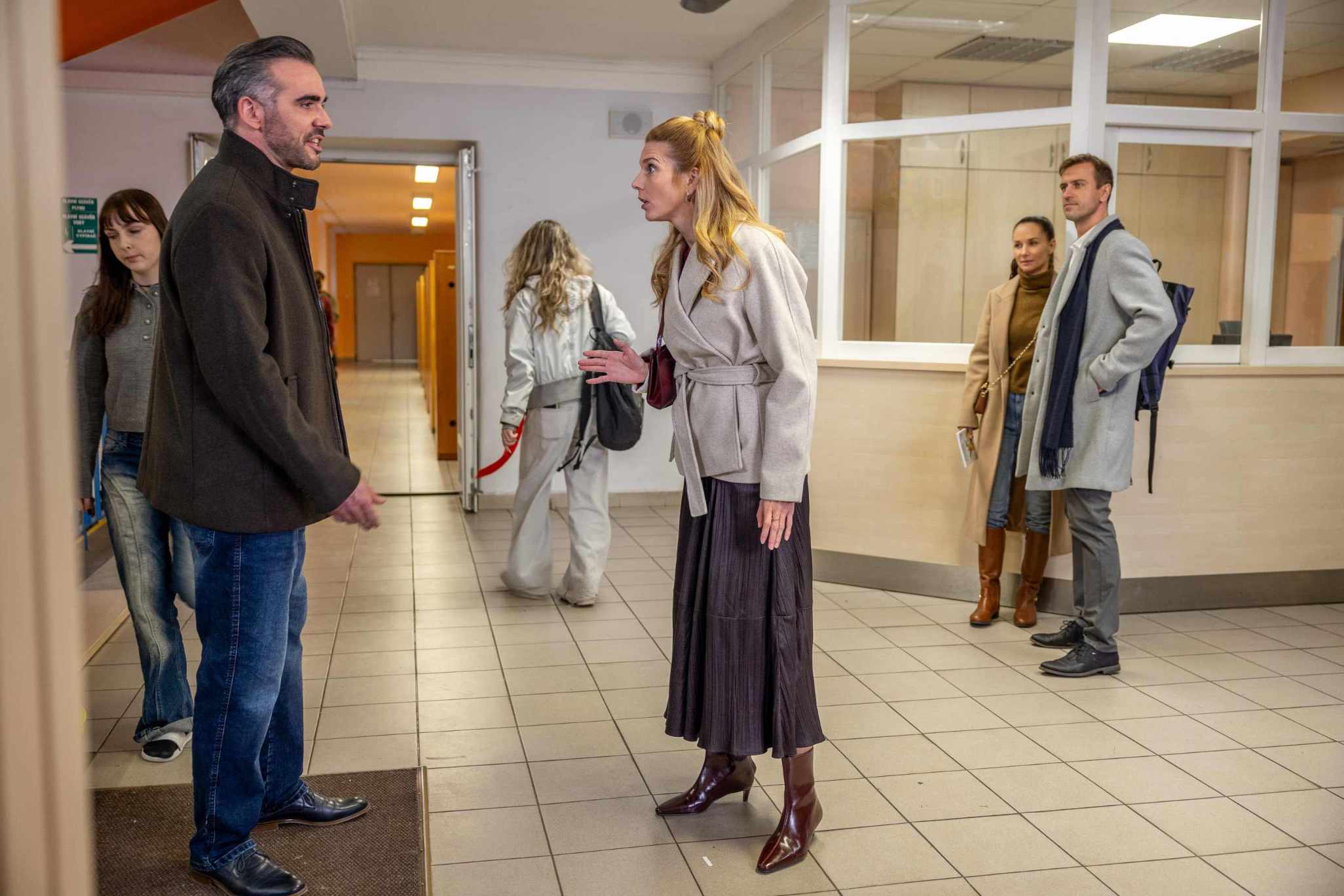 Ulice ve čtvrtek: Denis chce znát pravdu, ostrá hádka a Vandino zásadní ...